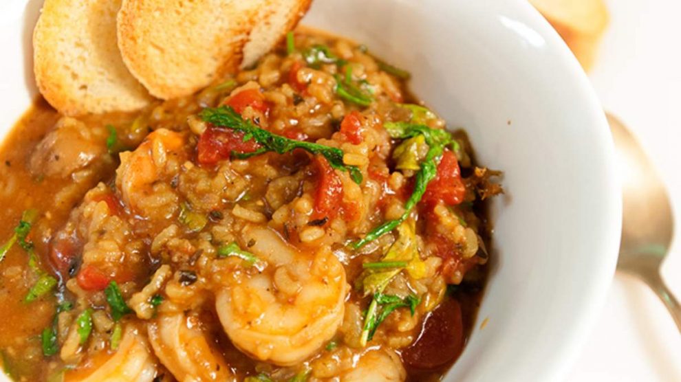 Jambalaya receta tradicional cajún de arroz
