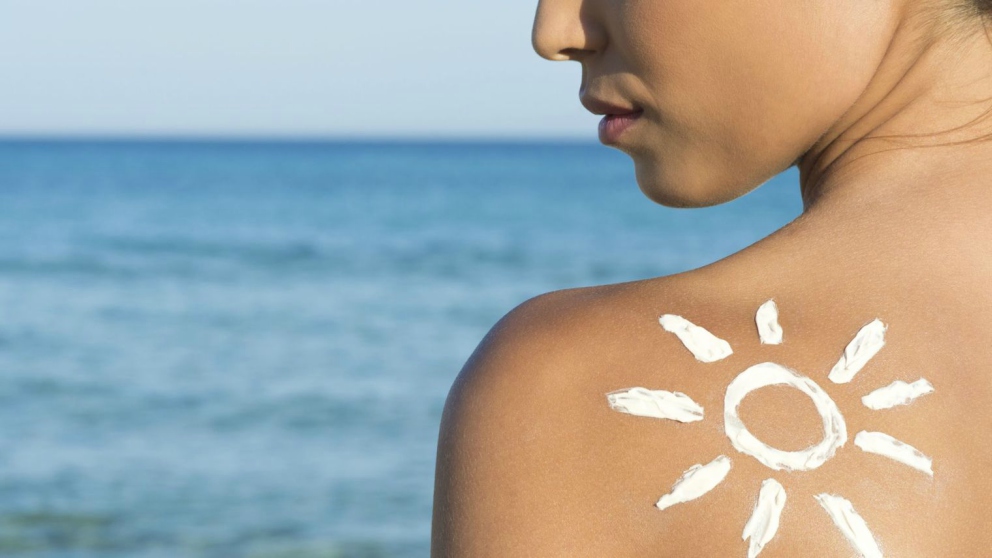 Cómo Prevenir Y Tratar Las Manchas Solares En La Piel