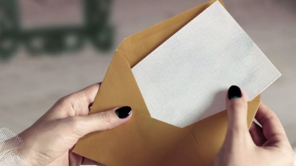 Cómo aprender a hacer un sobre de papel de forma original paso a paso