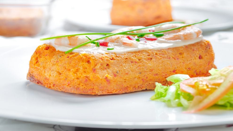 Receta de pastel de merluza y gambas fácil de preparar