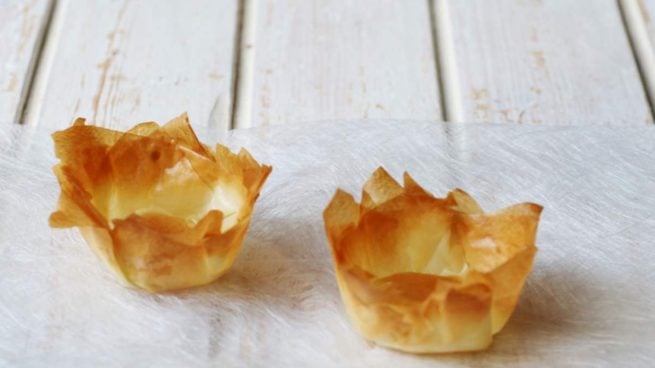 Receta de pasta filo casera preparada paso a paso