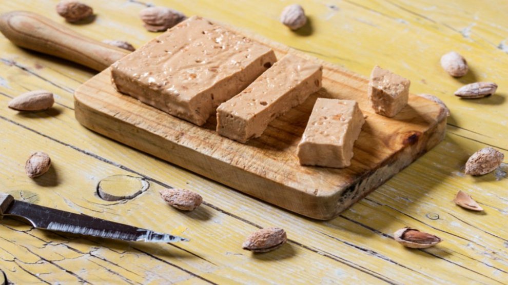 El pastel de turrón más fácil del mundo, con 3 ingredientes y sin horno