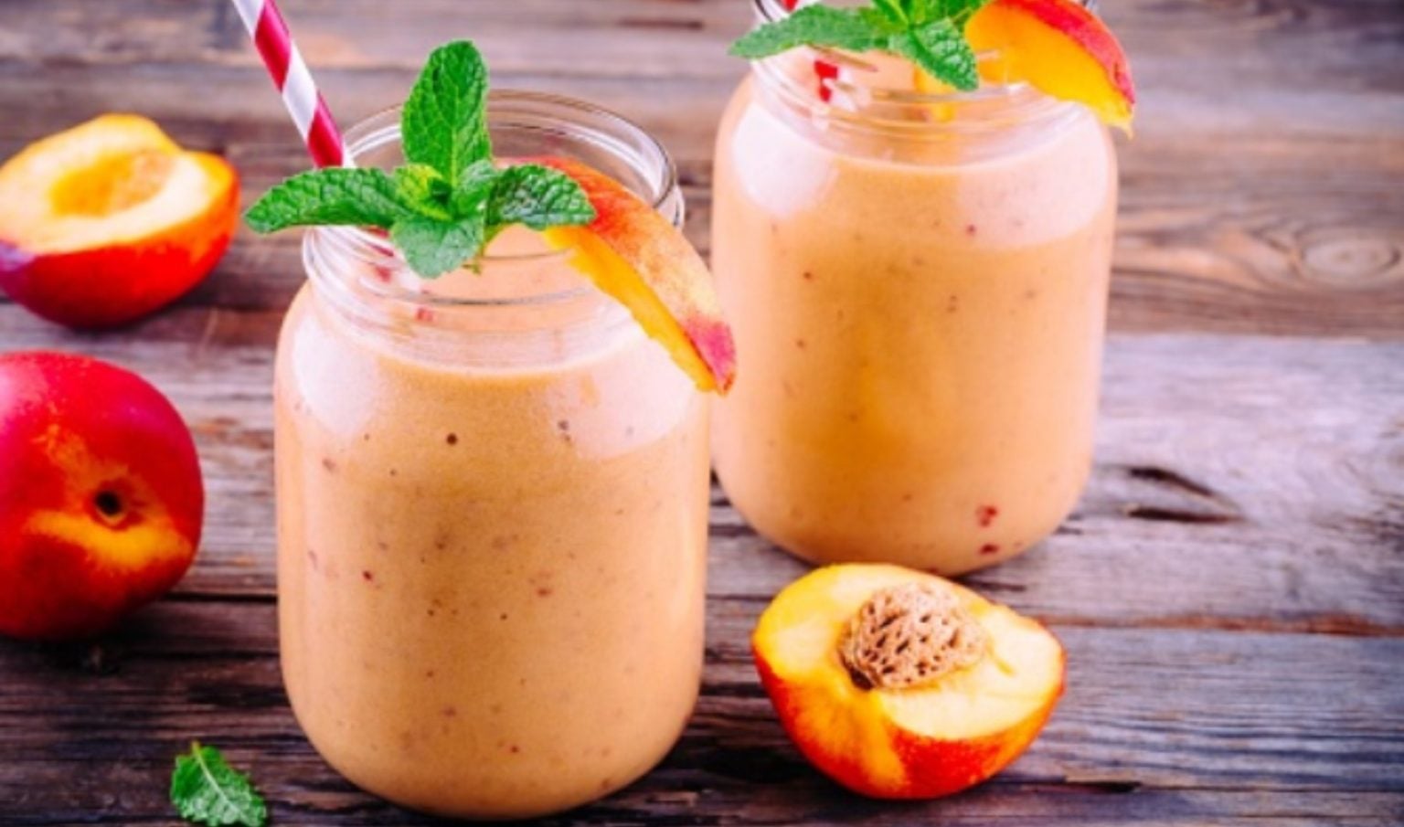 Receta de batido de frutas cremoso sano y fácil de preparar