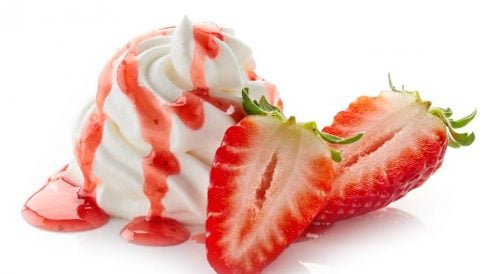 Receta de fresas a la pimienta con helado de vainilla