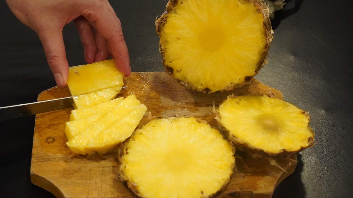 Tarta fría de piña sin horno, receta de un postre fácil