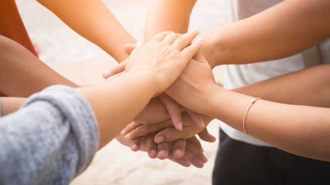 Cómo ser más sociable y hacer amigos fácilmente