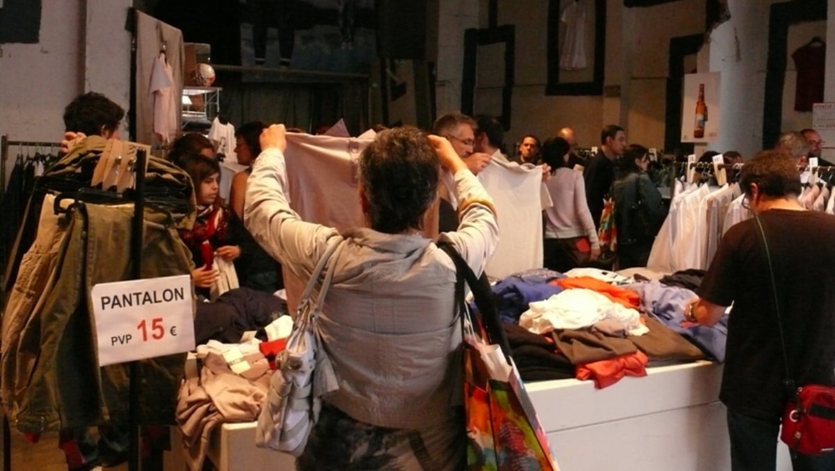 ¿Cómo contamina la ropa en el medio ambiente?