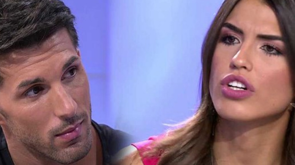 Sof a Sorprende Con Una Confidencia De Jota En El Trono De Carmen De