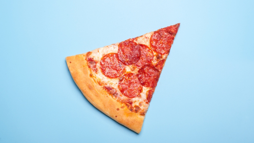 Receta de Pizza sabadeña con embutidos