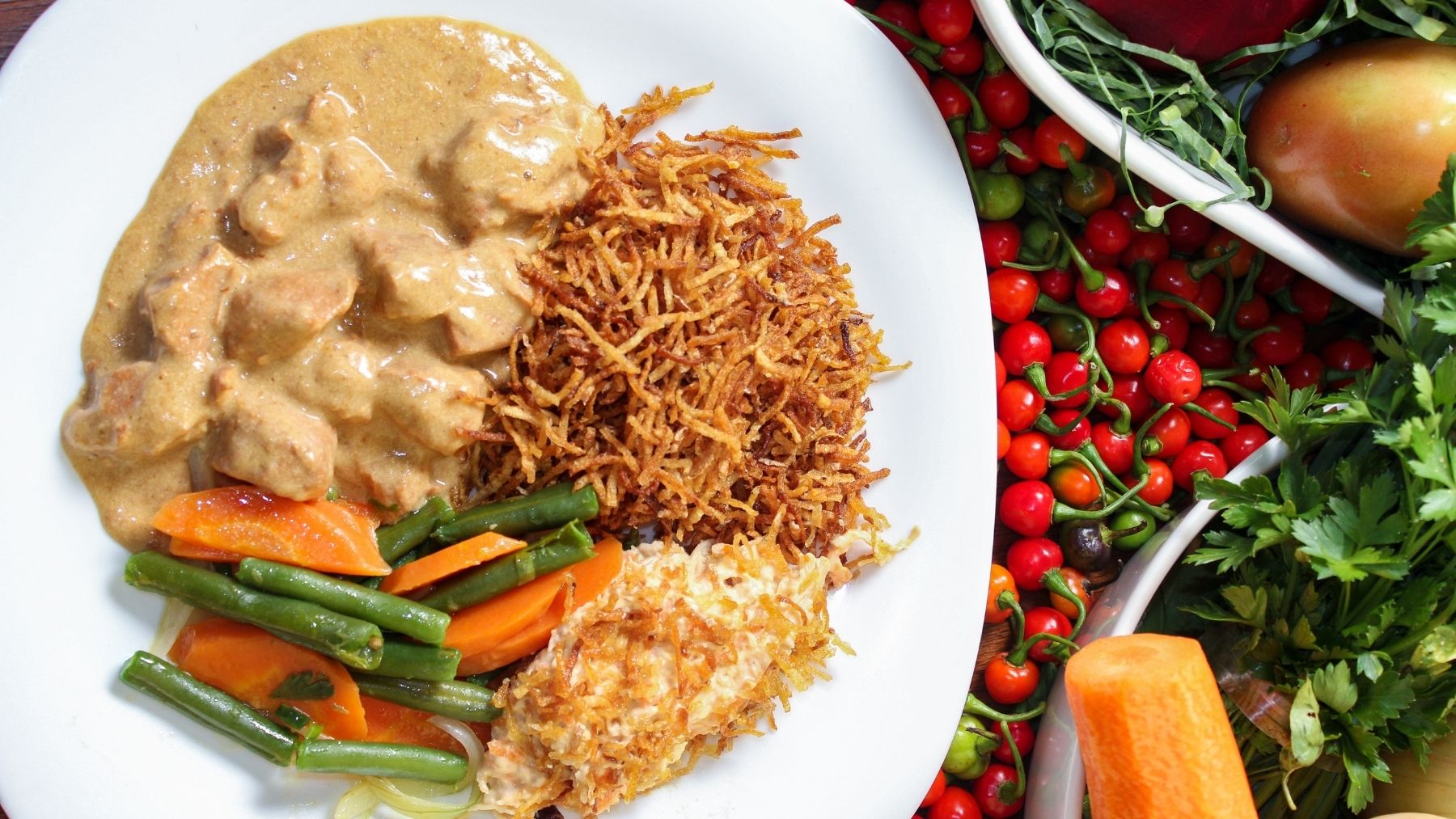 Salchichas con salsa Strogonoff, un plato delicioso y original