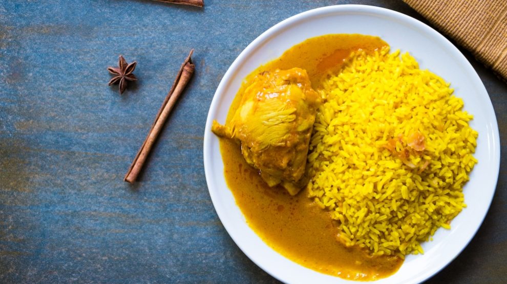 Receta de pollo aromático indio