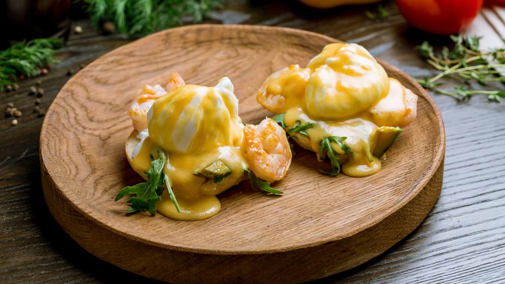 Receta de Huevos con salsa de gambas