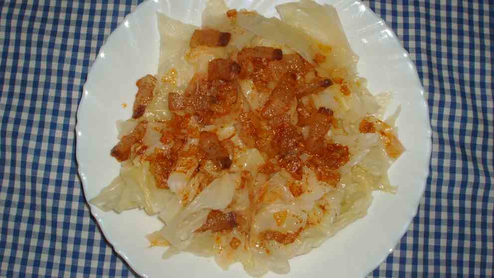 Receta de Repollo con beicon y almendras picadas