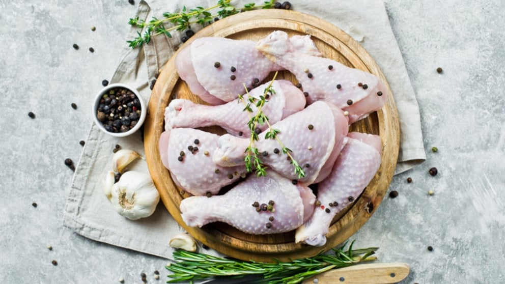 Receta de muslos de pollo asados con verduras