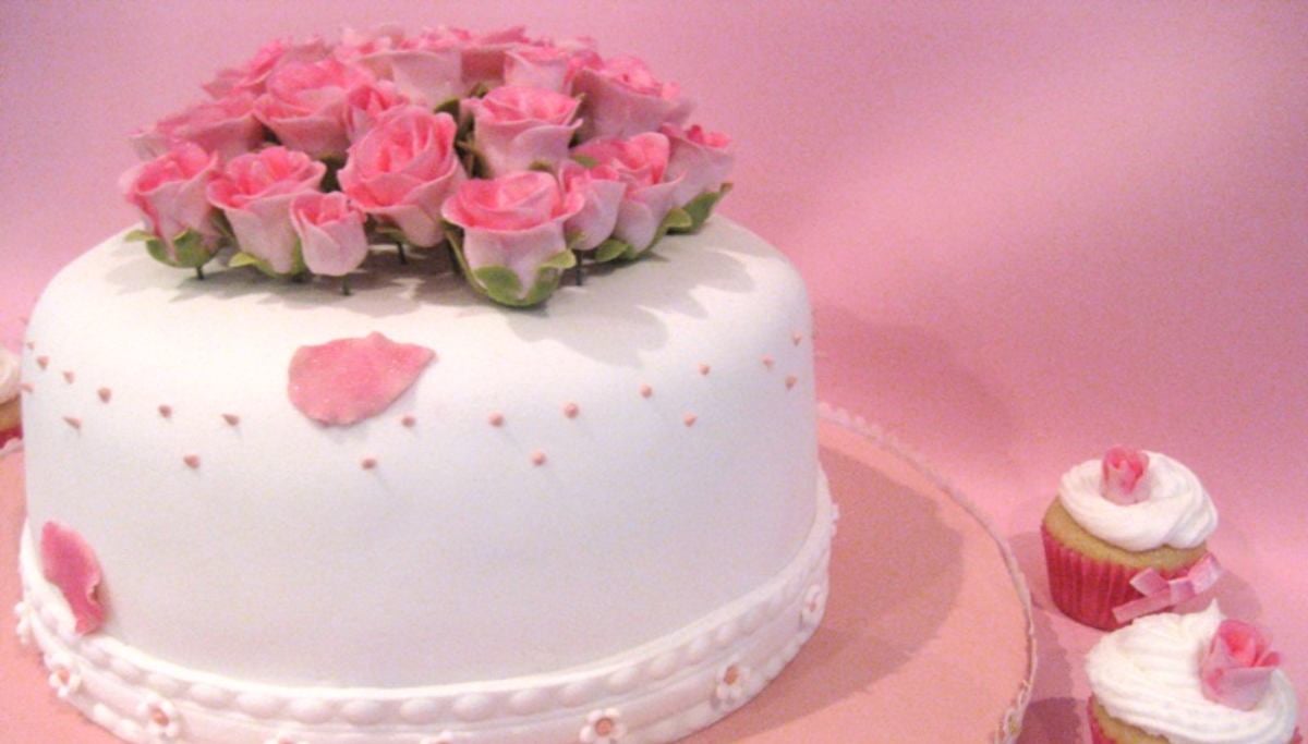 Pastel de rosas: postre que sorprenderá a todos