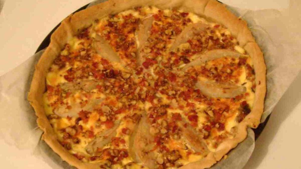 Receta de pizza con pera y menta