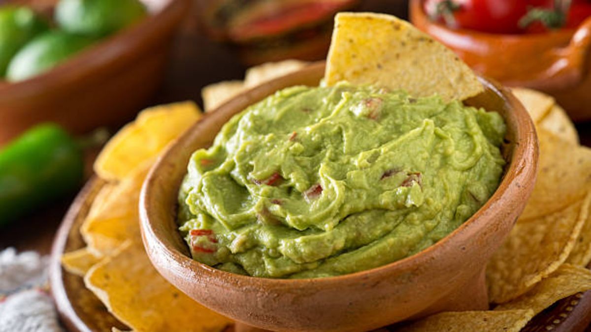 El truco para que el guacamole se conserve verde y fresco