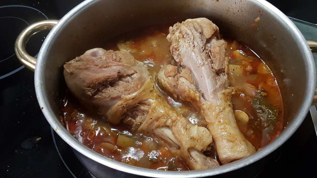Receta de pavo guisado en salsa de frutos secos
