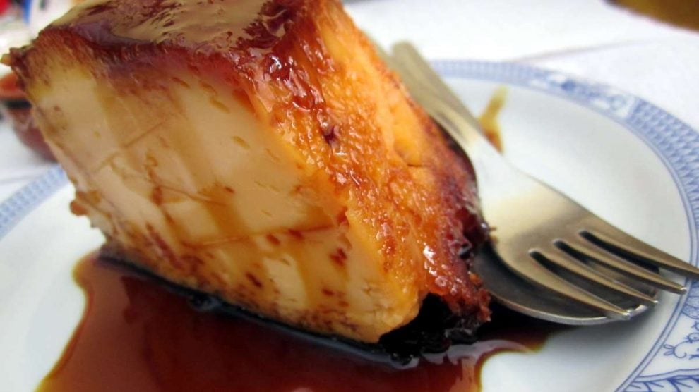 Receta de flan de huevo de toda la vida al horno