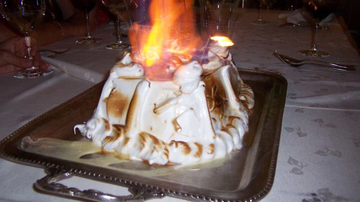 Recetas de postres de frutas calientes con trucos de flambeado