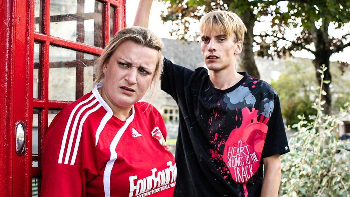 ‘This Country’, la serie de comedia de Filmin que se sumerge en la ...