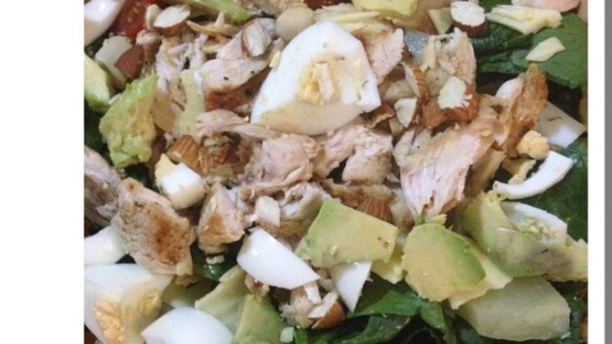 Canapés de ensalada de pollo, una receta fácil