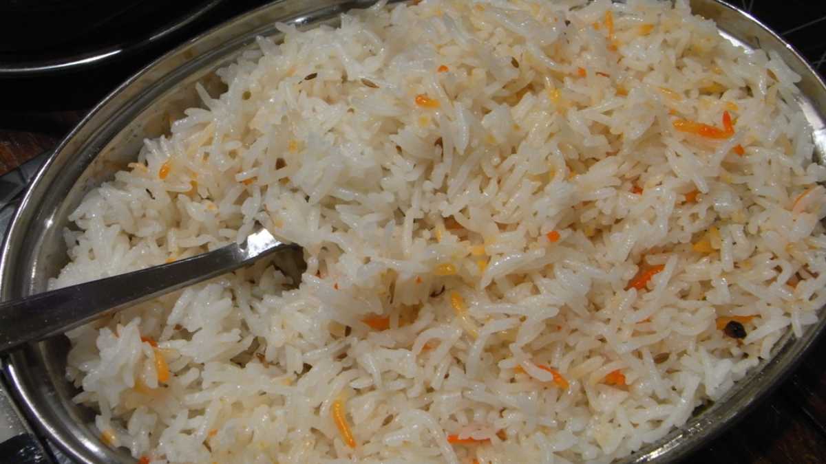 Arroz indio con pasas y especias