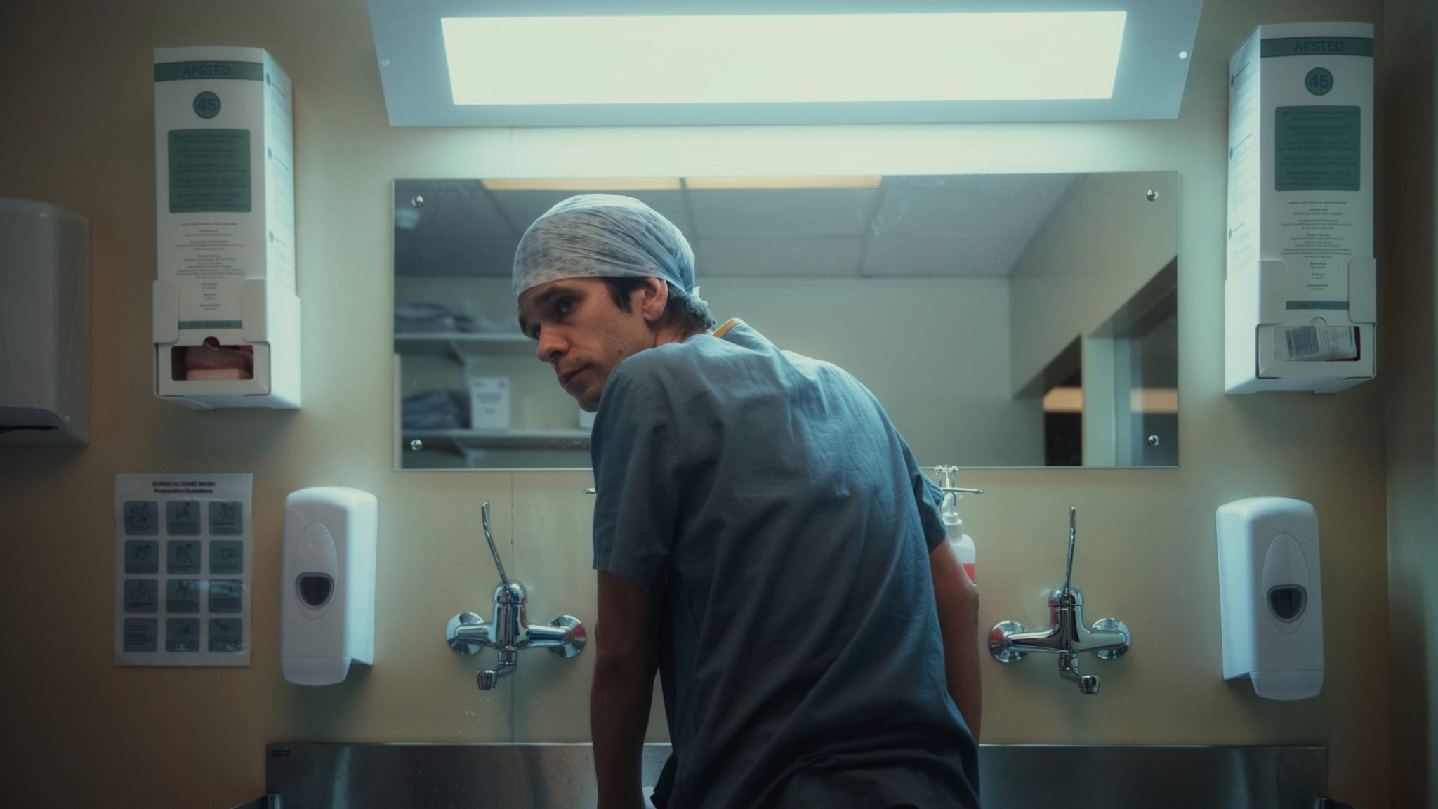 ‘Esto te va a doler’, la nueva serie de drama y humor negro que estrena ...