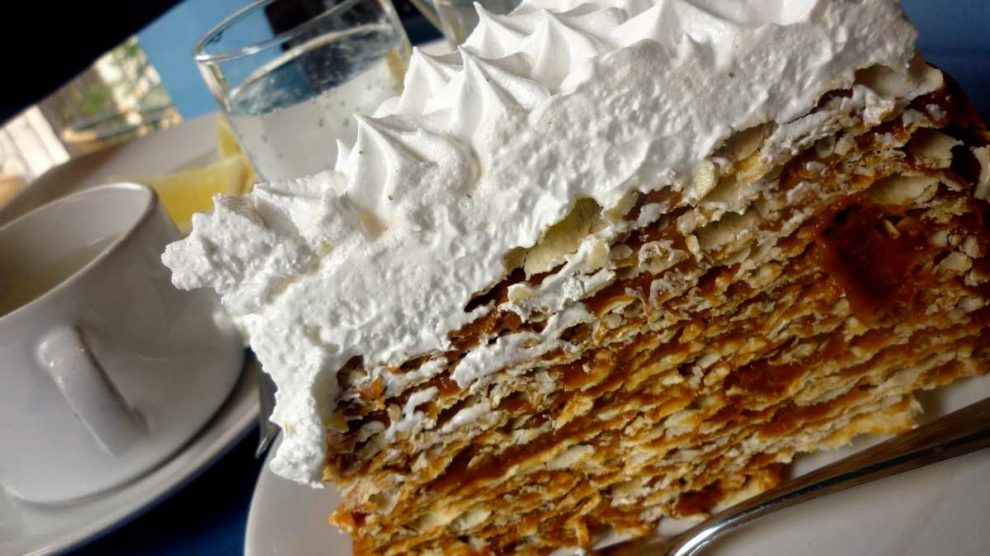 Receta casera de torta Rogel