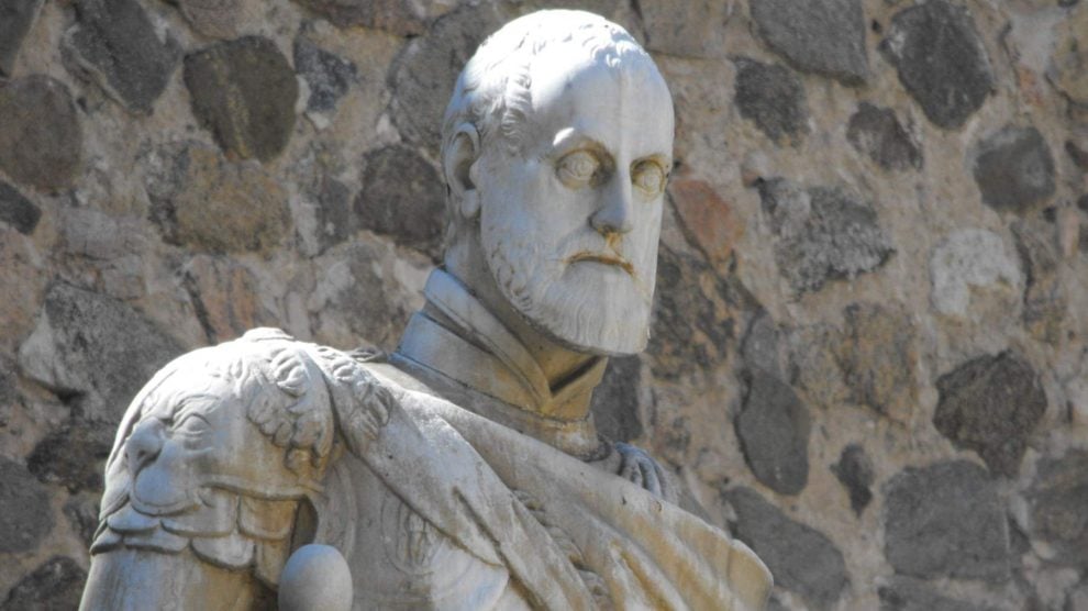 ¿Cómo fue el desembarco de Carlos V en España?