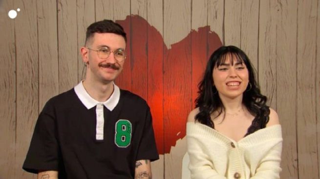 First Dates | Un comensal desvela su drama por llamarse Alejandro Sanz