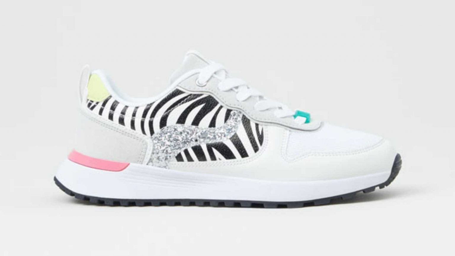 Lefties arrasa con estas zapatillas y su sorprendente diseño