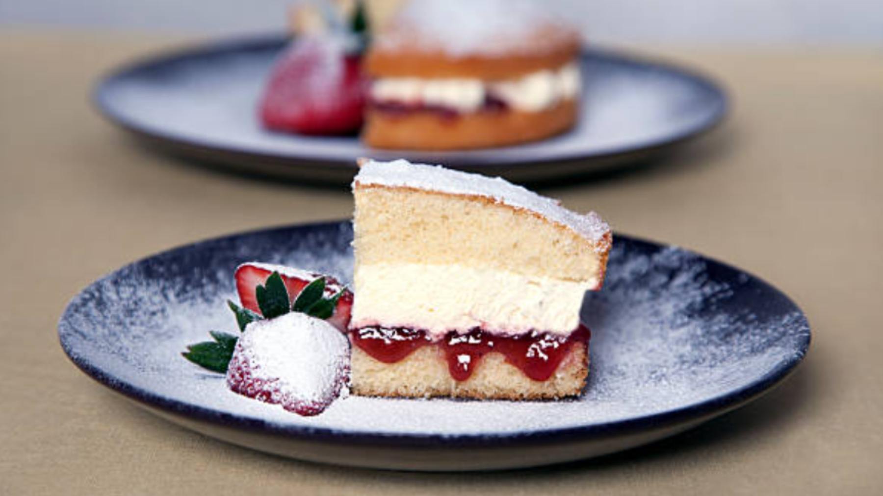 Tarta reina Victoria: la auténtica sponge cake de la casa real británica