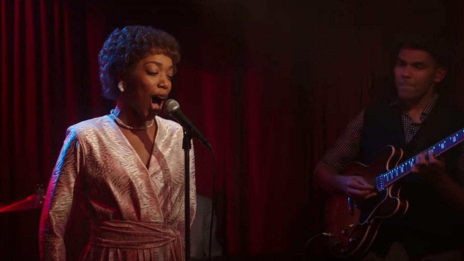 Primer trailer de 'I Wanna Dance With Somebody': Whitney Houston es "La Voz"