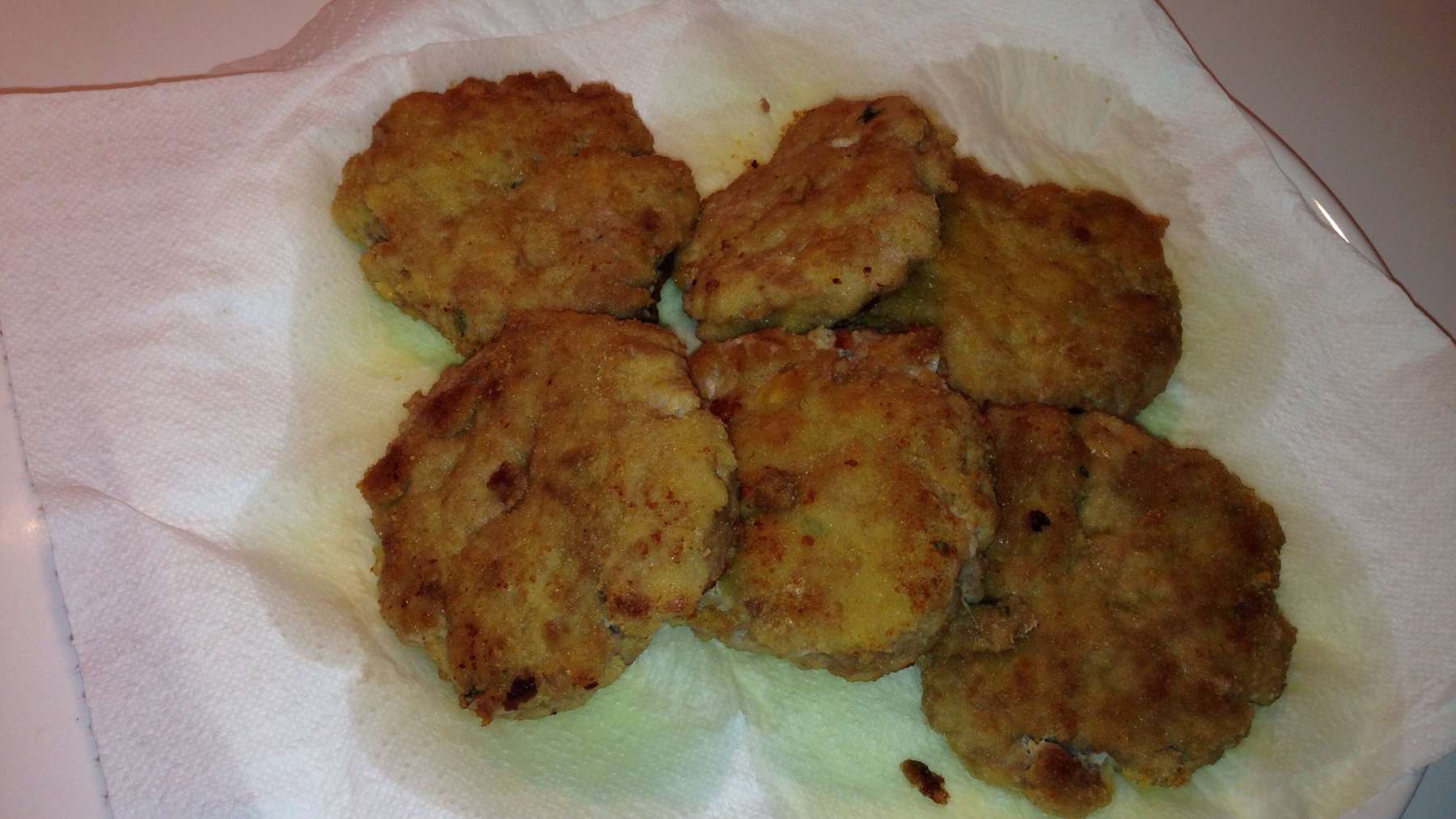 Disfruta de estos filetes rusos de jamón y queso