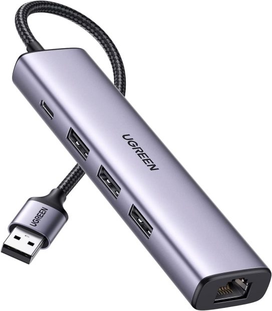 6 accesorios de informática que tengo en mi mesa de trabajo