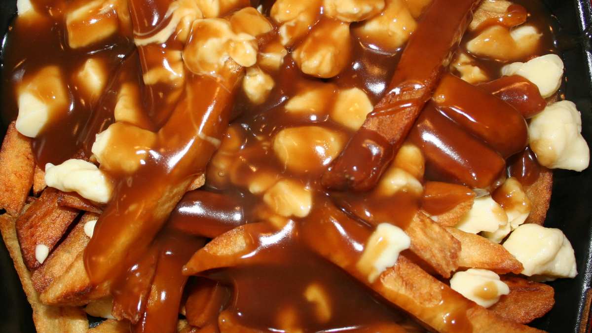 Cocina rápida canadiense: poutine