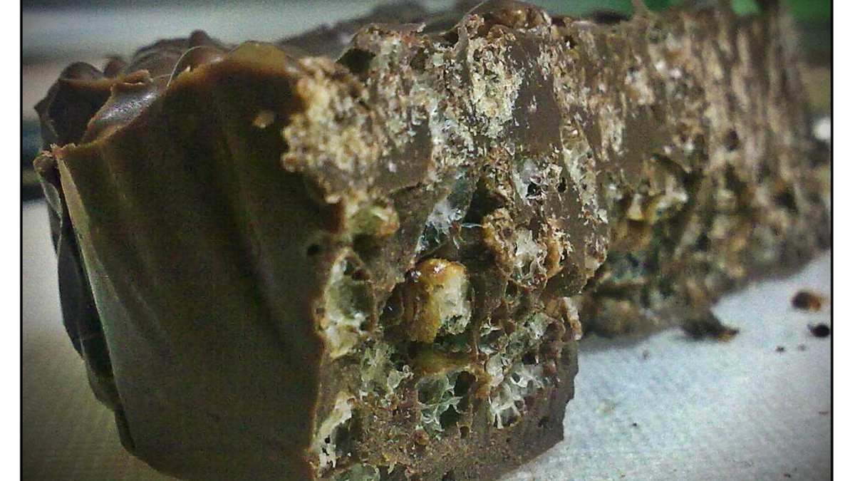 Turrón casero de galletas oreo y chocolate blanco