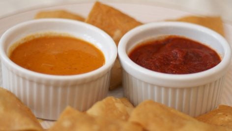 Tacos de atún con salsa de chipotle