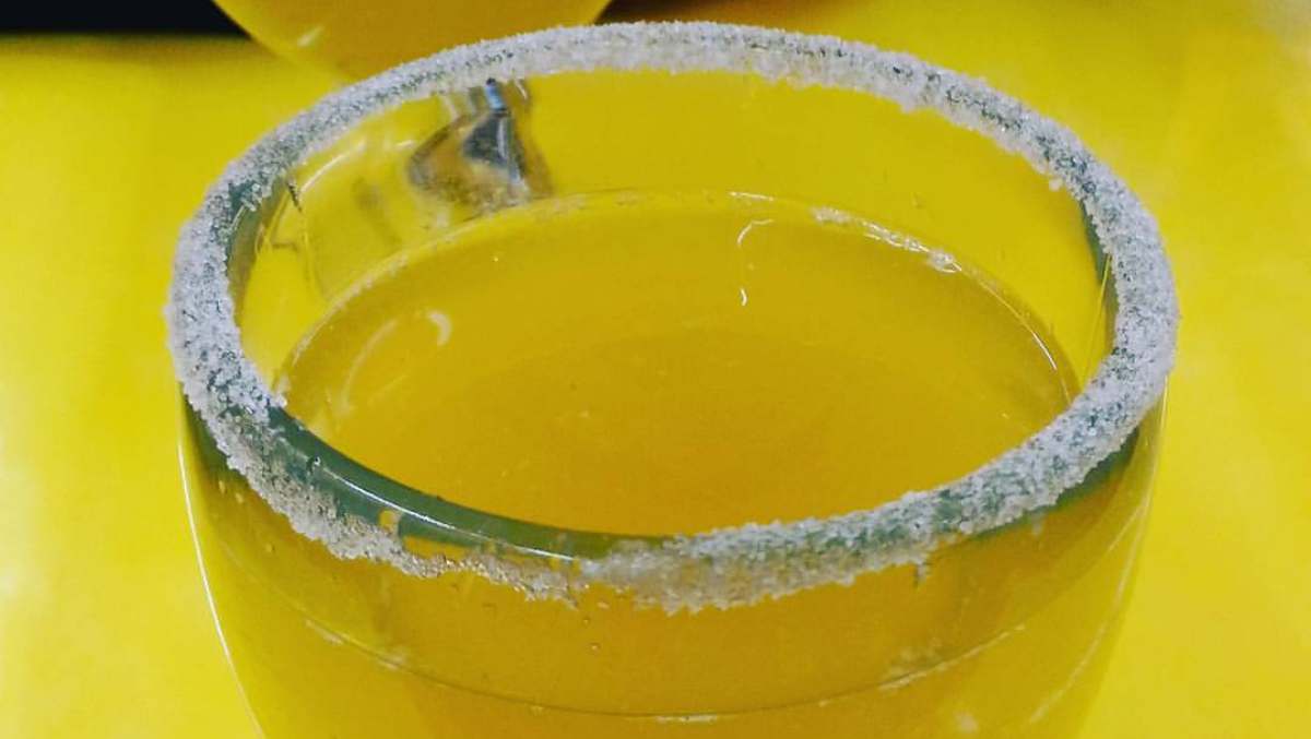 Cómo crear una bebida fría casera con cerveza