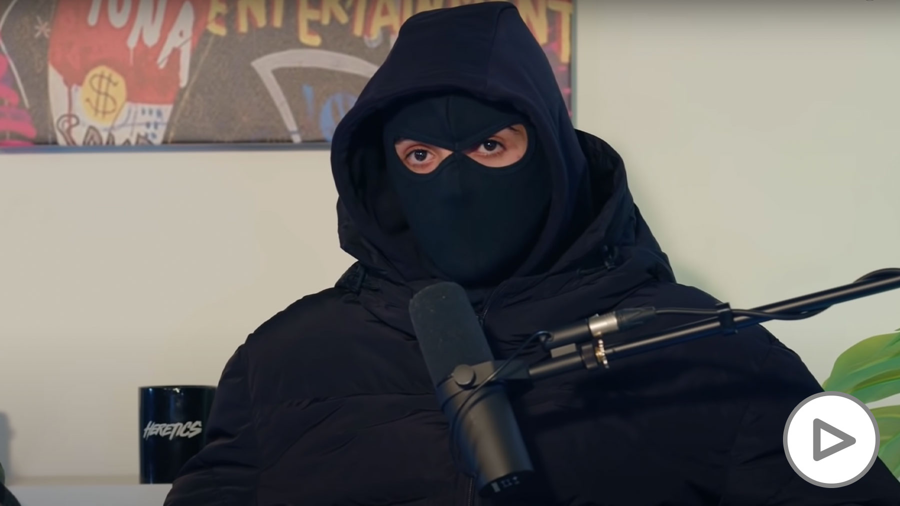 Alcasec Hacker robó a Vasile por error: confundió Tele5 con LaSexta