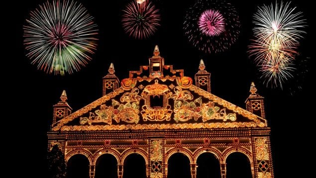 Dónde ver en vivo los fuegos artificiales de la Feria de Abril de ...