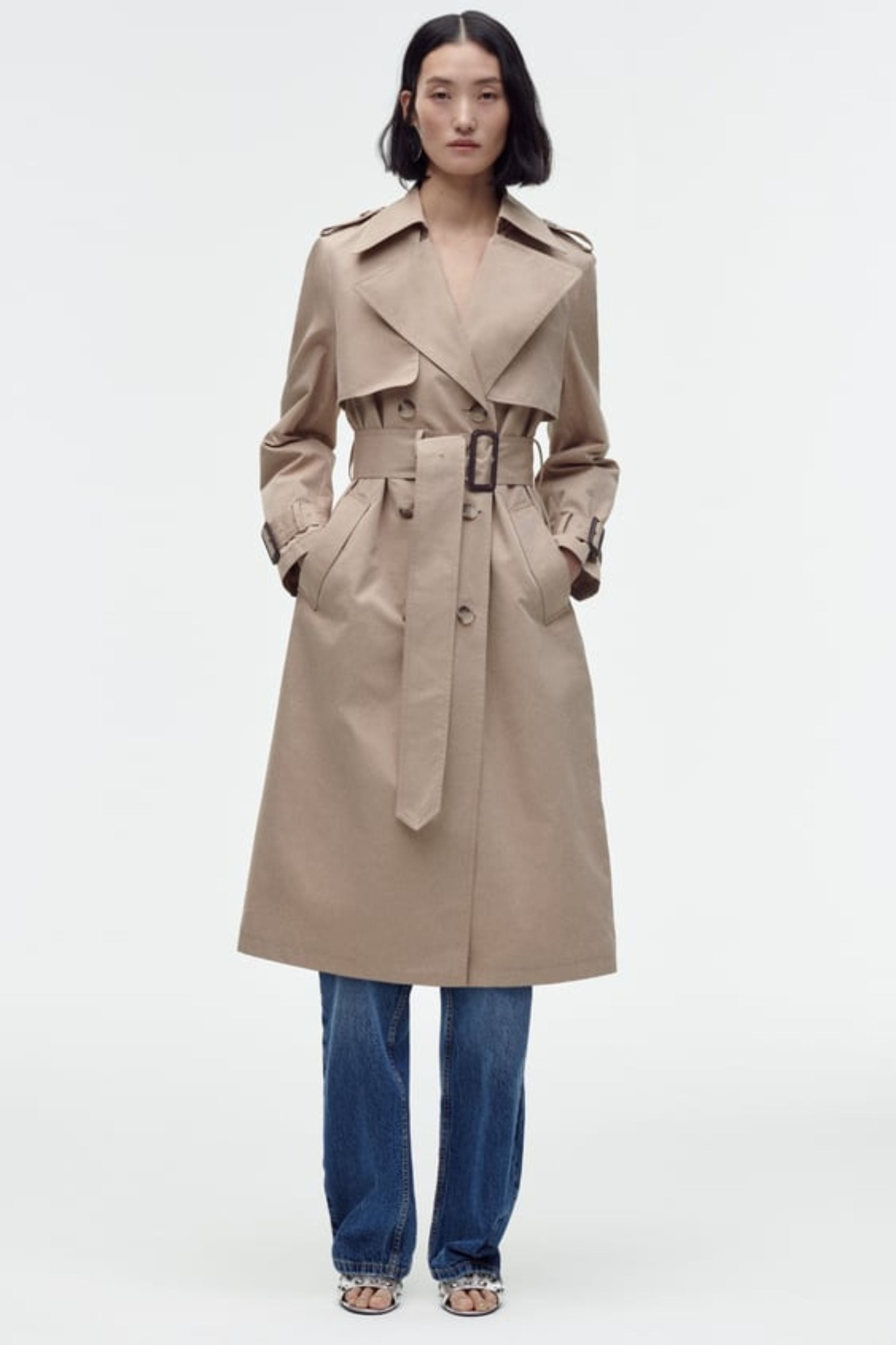 Los 7 looks con trench para hacer frente a las lluvias de abril