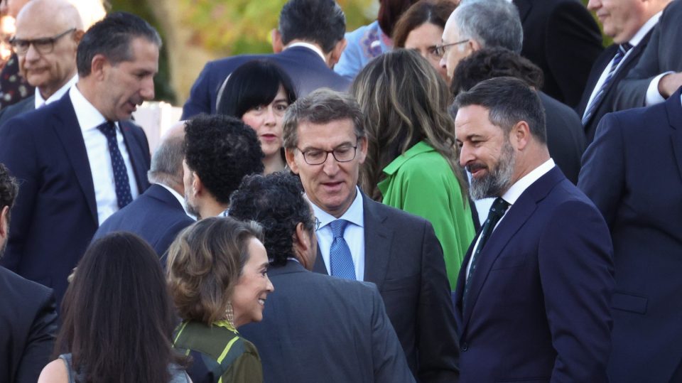 Alberto Núñez Feijóo se hace la foto con Santiago Abascal 521 días ...
