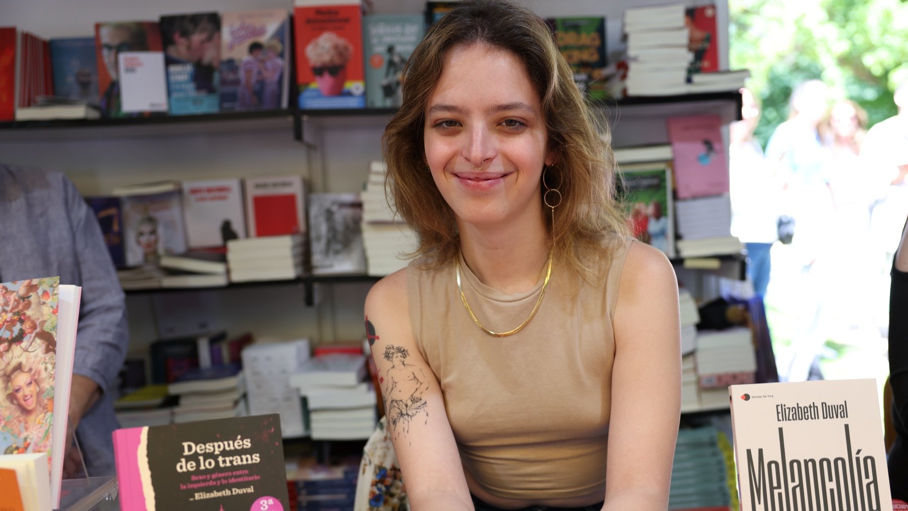 Sumar ficha a Elizabeth Duval como portavoz de igualdad y derechos LGTBI