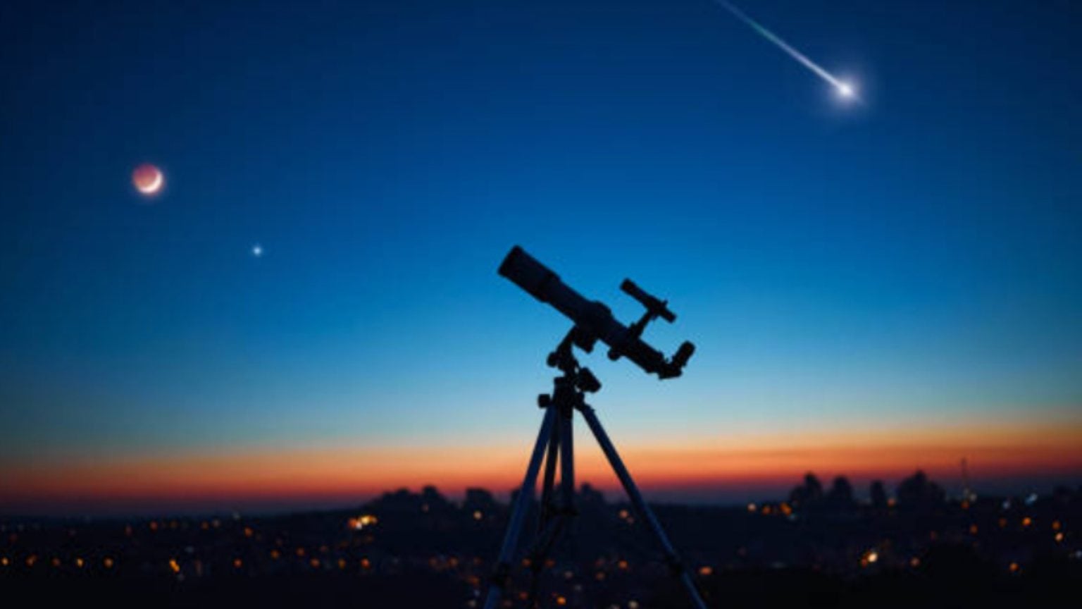 Calendario astronómico octubre 2025: eclipses, cometas y lluvias de meteoro