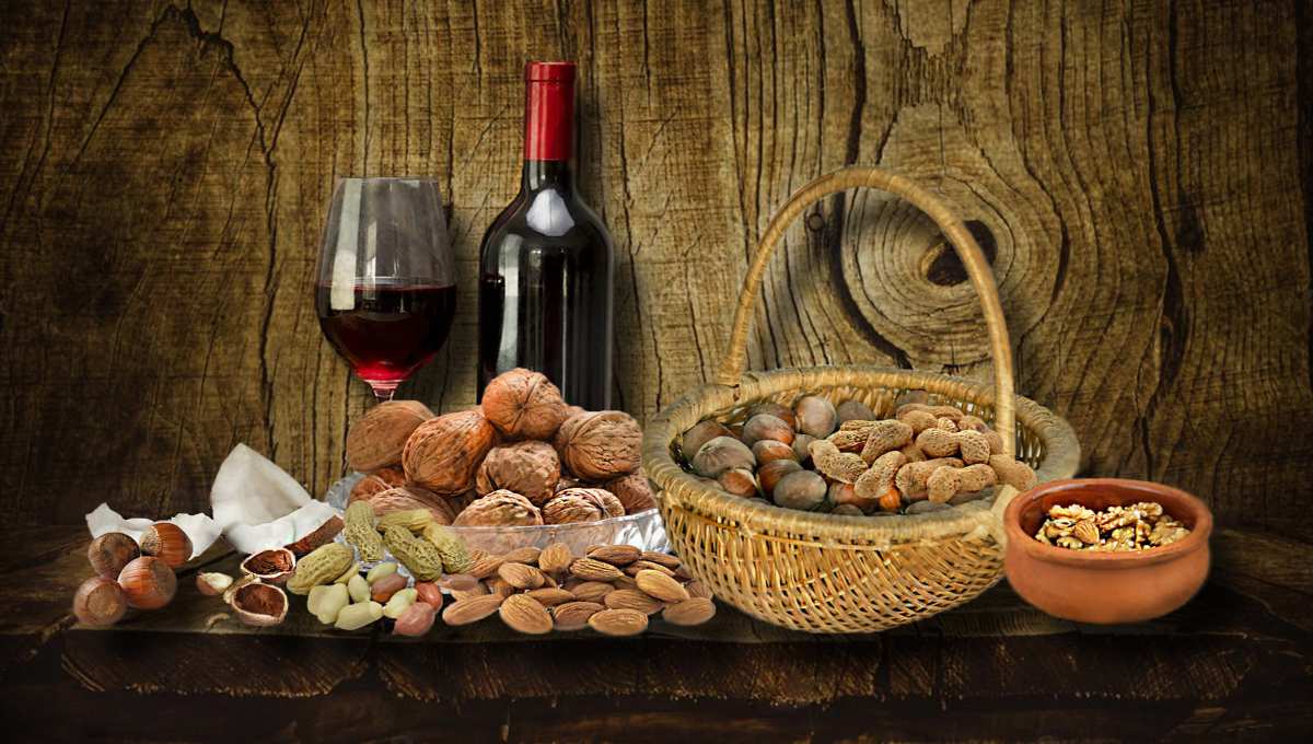 Satay de faisán con frutos secos