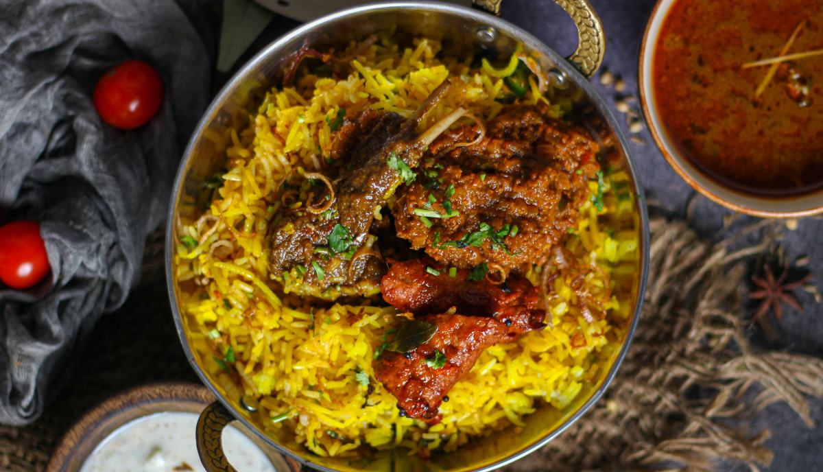 Receta tradicional árabe de kabsa de pollo