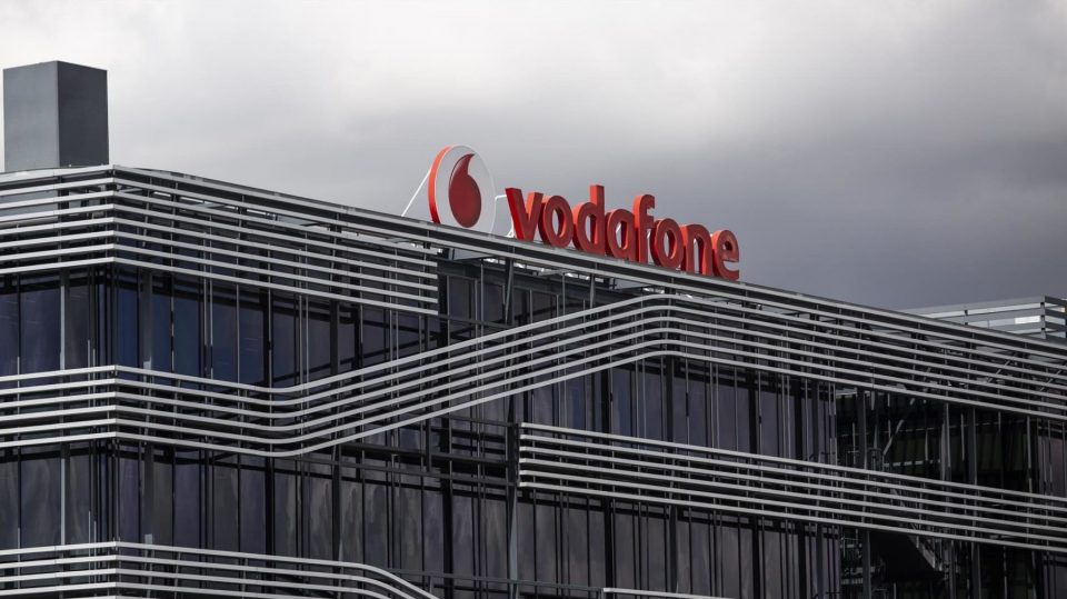 Telefónica, entre STC, la SEPI y la guerra de precios de Vodafone