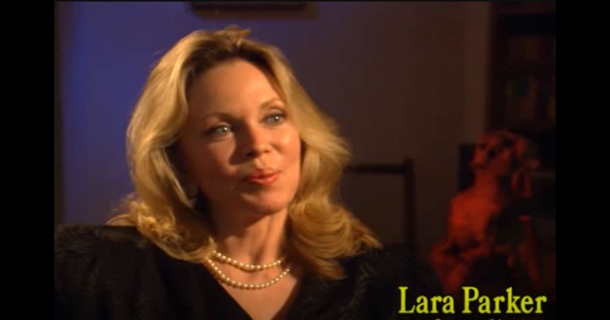 Muere Lara Parker, la Bruja Angelique de 'Sombras en la oscuridad', a los 84 años